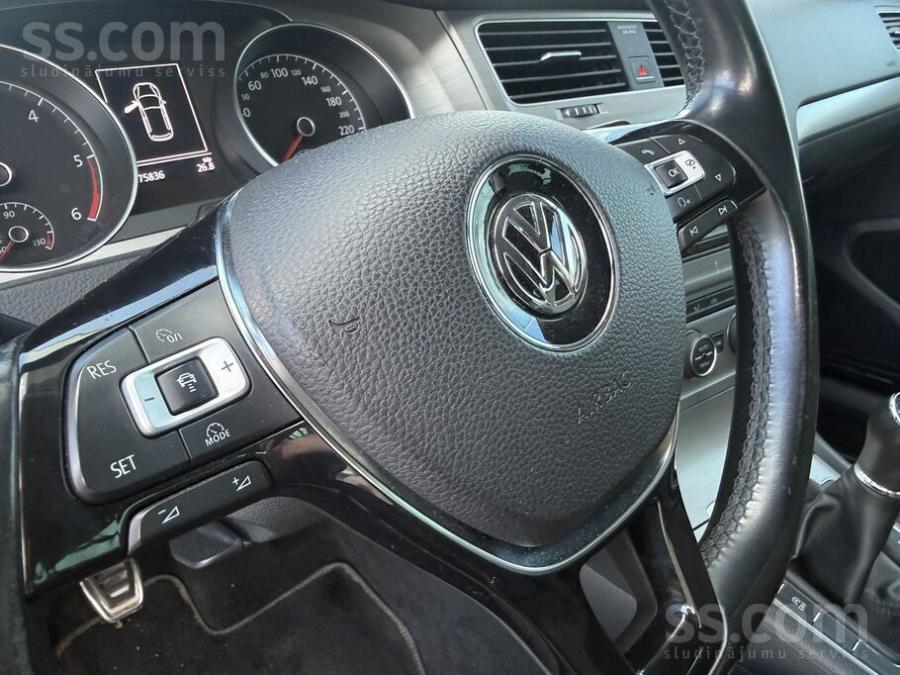 Grey Volkswagen Golf 2016 in Rezekne, with an engine capacity of 1.60 L and mileage of 176 thousand km for 6790 €, photo 12 on AUTOMOTO.COM.LV