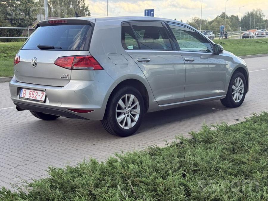 Grey Volkswagen Golf 2016 in Rezekne, with an engine capacity of 1.60 L and mileage of 176 thousand km for 6790 €, photo 6 on AUTOMOTO.COM.LV
