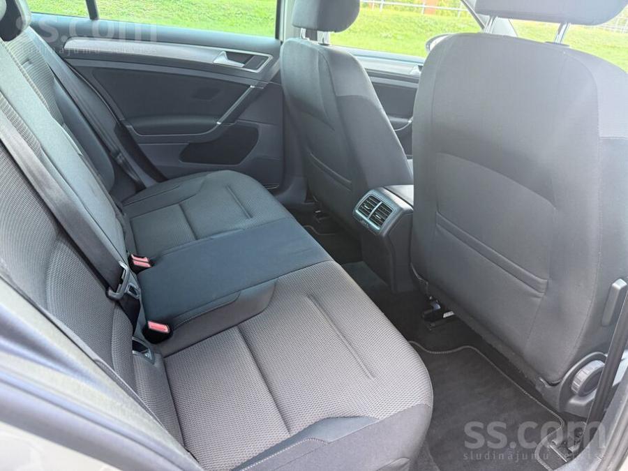Grey Volkswagen Golf 2016 in Rezekne, with an engine capacity of 1.60 L and mileage of 176 thousand km for 6790 €, photo 13 on AUTOMOTO.COM.LV