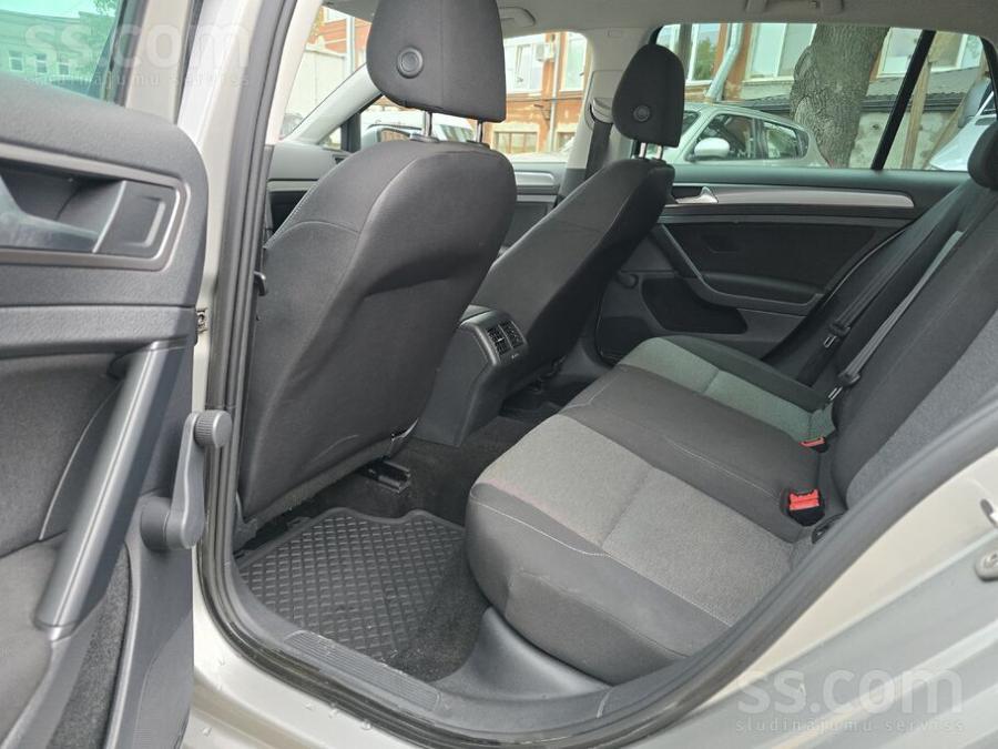Pelēks Volkswagen Golf 2016 Rīga, ar dzinēja tilpumu 1.60 L un nobraukumu 238 tūkst. km par 6150 €, foto 7 vietnē AUTOMOTO.COM.LV