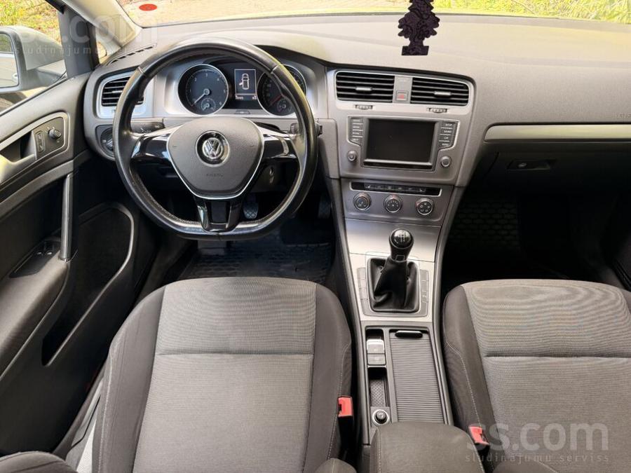 Pelēks Volkswagen Golf 2016 Rīga, ar dzinēja tilpumu 1.60 L un nobraukumu 238 tūkst. km par 6150 €, foto 8 vietnē AUTOMOTO.COM.LV