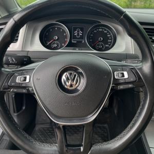Pelēks Volkswagen Golf 2016 Tallina, ar dzinēja tilpumu 1.40 L un nobraukumu 195 tūkst. km par 8000 €, foto 8 vietnē AUTOMOTO.COM.LV