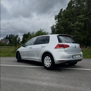 Pelēks Volkswagen Golf 2016 Tallina, ar dzinēja tilpumu 1.40 L un nobraukumu 195 tūkst. km par 8000 €, foto 12 vietnē AUTOMOTO.COM.LV