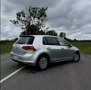 Pelēks Volkswagen Golf 2016 Tallina, ar dzinēja tilpumu 1.40 L un nobraukumu 195 tūkst. km par 8000 €, foto 13 vietnē AUTOMOTO.COM.LV