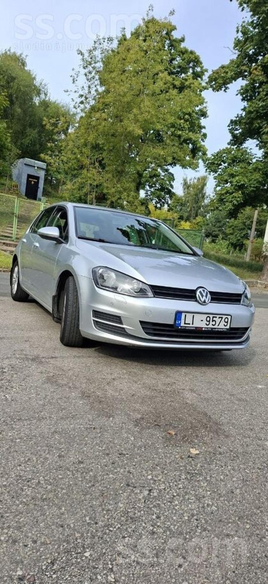 Pelēks Volkswagen Golf 2016 Rīga, ar dzinēja tilpumu 1.60 L un nobraukumu 270 tūkst. km par 5800 €, foto 4 vietnē AUTOMOTO.COM.LV