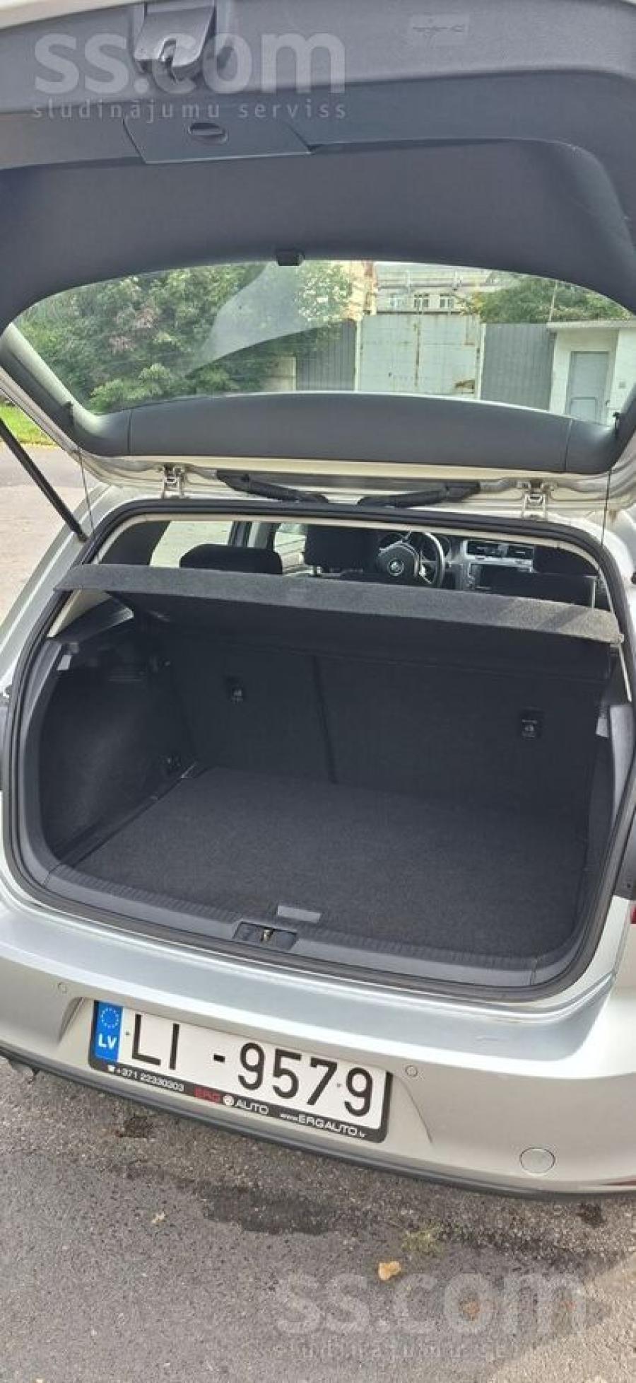 Pelēks Volkswagen Golf 2016 Rīga, ar dzinēja tilpumu 1.60 L un nobraukumu 270 tūkst. km par 5800 €, foto 5 vietnē AUTOMOTO.COM.LV