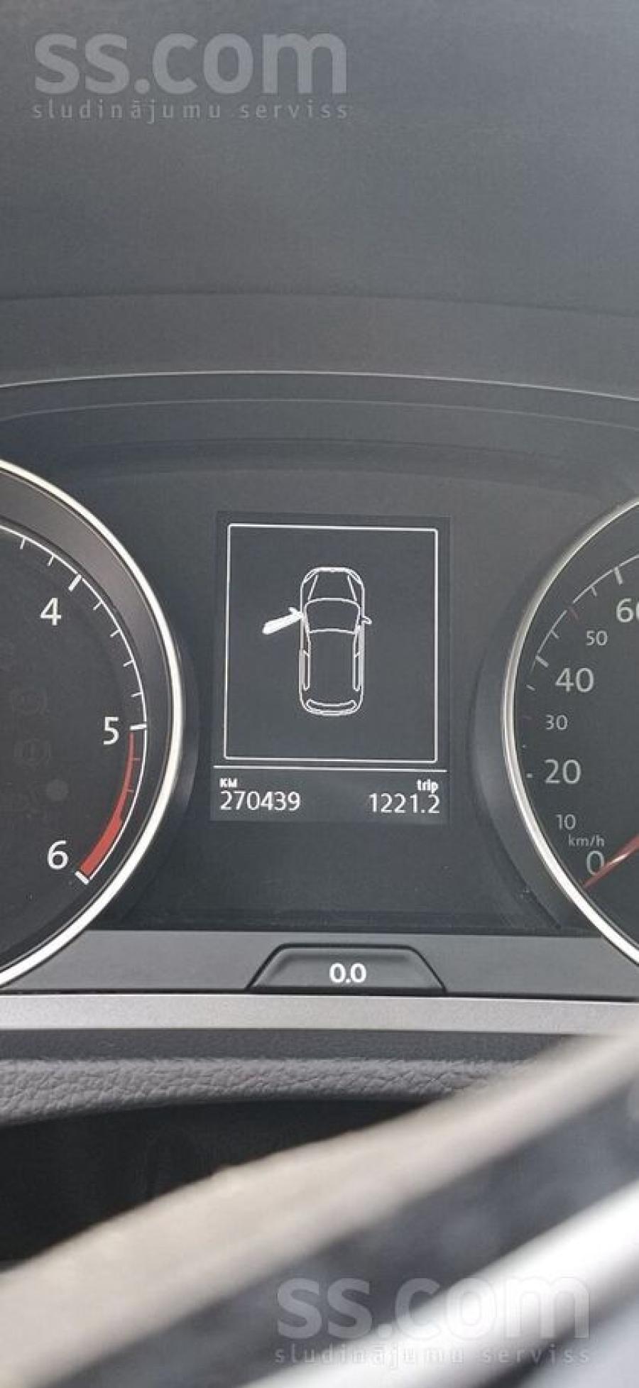 Pelēks Volkswagen Golf 2016 Rīga, ar dzinēja tilpumu 1.60 L un nobraukumu 270 tūkst. km par 5800 €, foto 7 vietnē AUTOMOTO.COM.LV