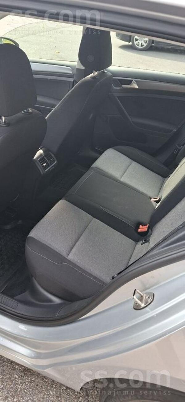 Grey Volkswagen Golf 2016 in Riga, with an engine capacity of 1.60 L and mileage of 270 thousand km for 5800 €, photo 8 on AUTOMOTO.COM.LV