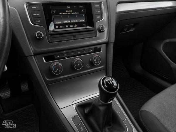 Grey Volkswagen Golf 2016 in Vilnius, with an engine capacity of 1.60 L and mileage of 167 thousand km for 5500 €, photo 6 on AUTOMOTO.COM.LV