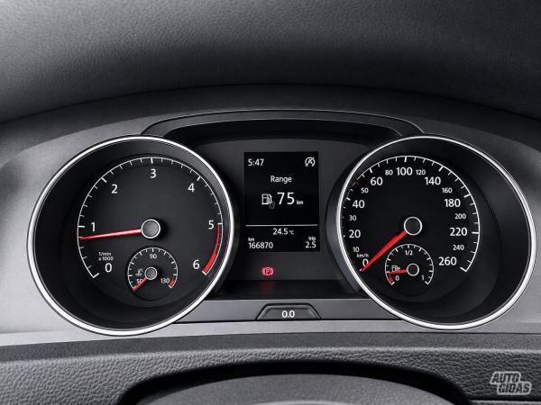 Grey Volkswagen Golf 2016 in Vilnius, with an engine capacity of 1.60 L and mileage of 167 thousand km for 5500 €, photo 7 on AUTOMOTO.COM.LV
