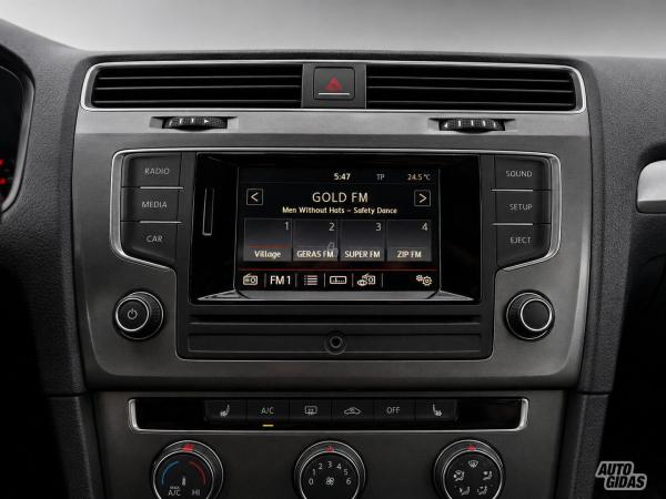Grey Volkswagen Golf 2016 in Vilnius, with an engine capacity of 1.60 L and mileage of 167 thousand km for 5500 €, photo 10 on AUTOMOTO.COM.LV