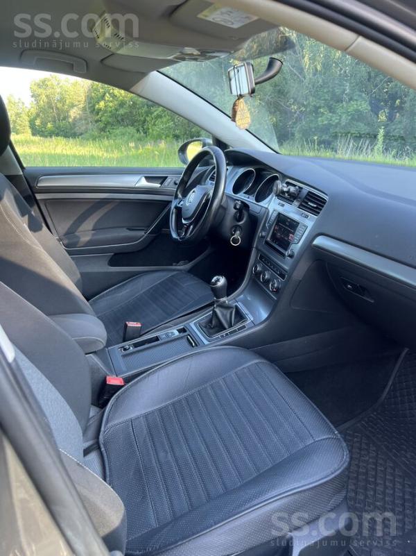 Grey Volkswagen Golf 2016 in Riga, with an engine capacity of 1.40 L and mileage of 200 thousand km for 7100 €, photo 3 on AUTOMOTO.COM.LV