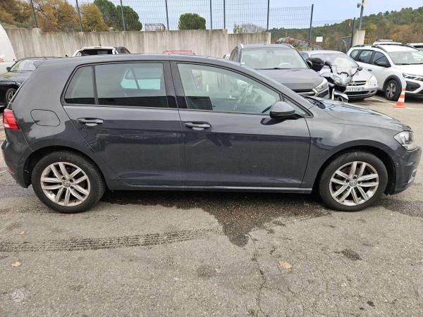 Pelēks Volkswagen Golf 2017 Tauragė, ar dzinēja tilpumu 1.60 L un nobraukumu 154 tūkst. km par 8700 €, foto 6 vietnē AUTOMOTO.COM.LV
