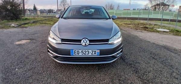 Grey Volkswagen Golf 2017 in Taurage, with an engine capacity of 1.60 L and mileage of 127 thousand km for 10350 €, photo 1 on AUTOMOTO.COM.LV