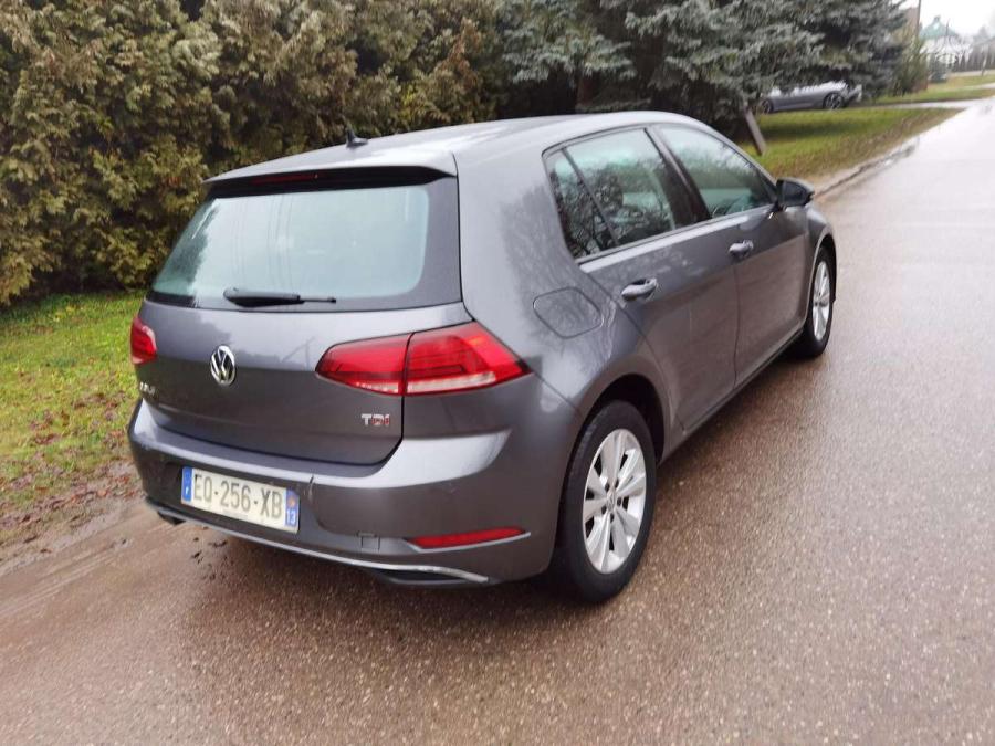 Grey Volkswagen Golf 2017 in Kaunas, with an engine capacity of 1.60 L and mileage of 175 thousand km for 5700 €, photo 5 on AUTOMOTO.COM.LV