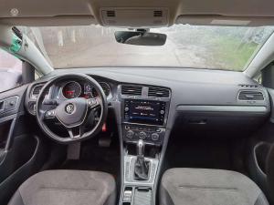 Grey Volkswagen Golf 2017 in Kaunas, with an engine capacity of 1.60 L and mileage of 175 thousand km for 5700 €, photo 16 on AUTOMOTO.COM.LV
