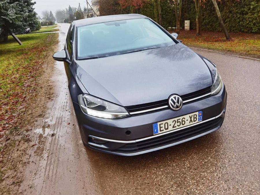 Grey Volkswagen Golf 2017 in Kaunas, with an engine capacity of 1.60 L and mileage of 175 thousand km for 5700 €, photo 23 on AUTOMOTO.COM.LV