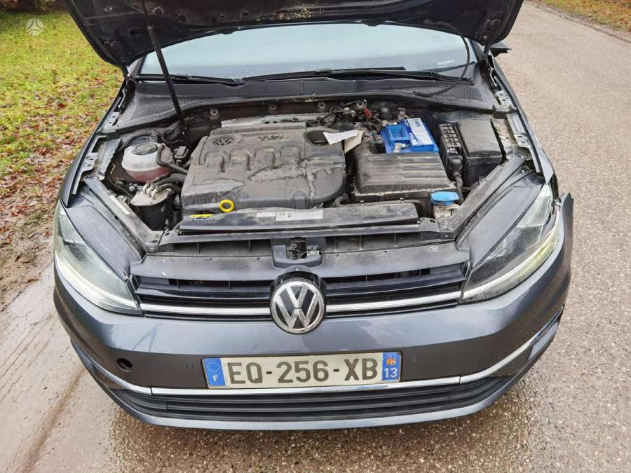 Grey Volkswagen Golf 2017 in Kaunas, with an engine capacity of 1.60 L and mileage of 175 thousand km for 5700 €, photo 24 on AUTOMOTO.COM.LV