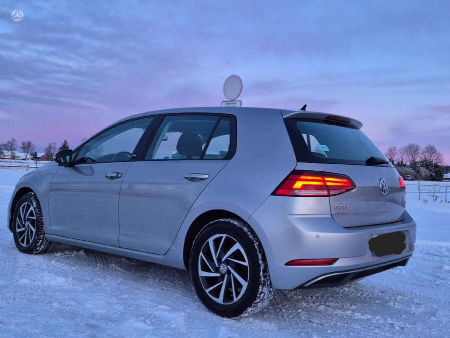 Pelēks Volkswagen Golf 2017 Šilutė, ar dzinēja tilpumu 1.40 L un nobraukumu 198 tūkst. km par 7950 €, foto 3 vietnē AUTOMOTO.COM.LV