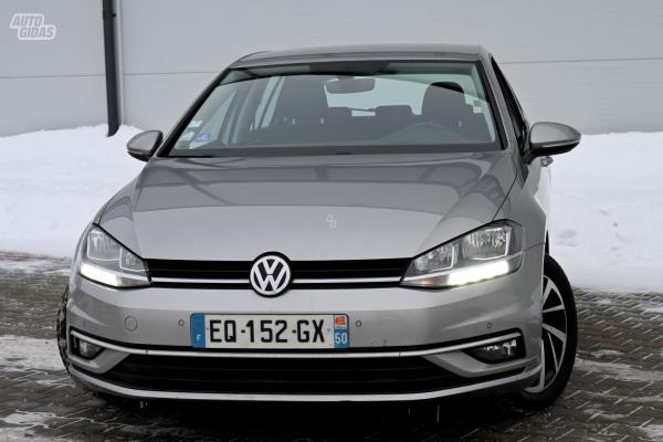 Pelēks Volkswagen Golf 2017 Kretinga, ar dzinēja tilpumu 1.40 L un nobraukumu 225 tūkst. km par 7899 €, foto 2 vietnē AUTOMOTO.COM.LV