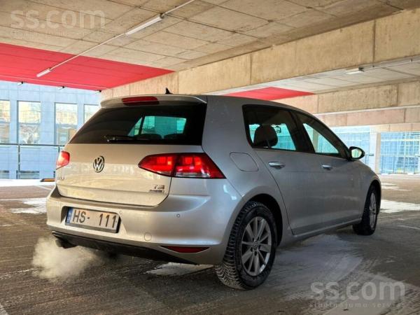Pelēks Volkswagen Golf 2017 Rīga, ar dzinēja tilpumu 1.40 L un nobraukumu 131 tūkst. km par 9390 €, foto 3 vietnē AUTOMOTO.COM.LV
