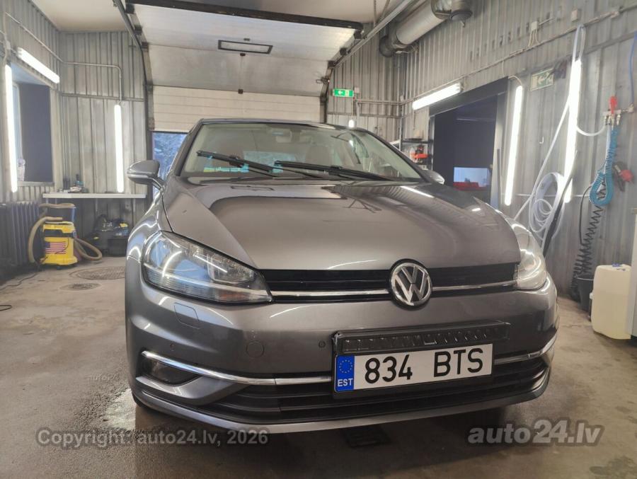 Grey Volkswagen Golf 2017 in Tallinn, with an engine capacity of 1.40 L and mileage of 160 thousand km for 10000 €, photo 4 on AUTOMOTO.COM.LV