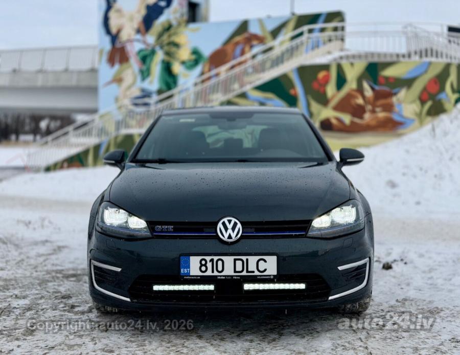 Grey Volkswagen Golf 2017 in Parnu, with an engine capacity of 1.40 L and mileage of 201 thousand km for 12500 €, photo 3 on AUTOMOTO.COM.LV
