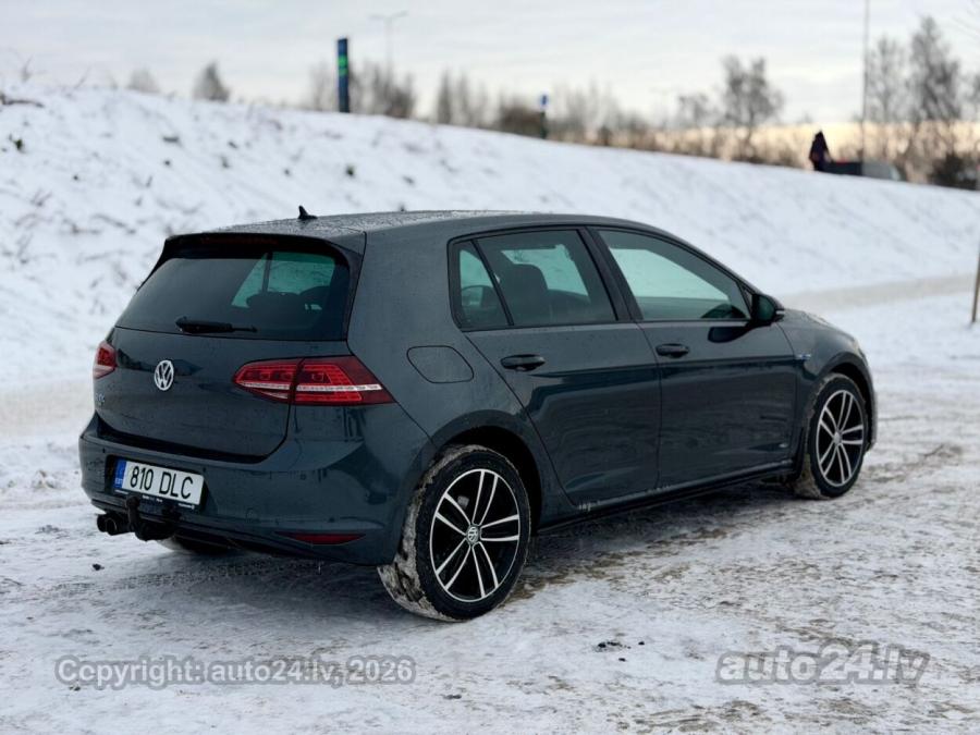 Grey Volkswagen Golf 2017 in Parnu, with an engine capacity of 1.40 L and mileage of 201 thousand km for 12500 €, photo 7 on AUTOMOTO.COM.LV