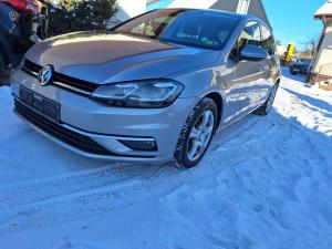 Grey Volkswagen Golf 2017 in Kaunas, with an engine capacity of 1.60 L and mileage of 143 thousand km for 10500 €, photo 6 on AUTOMOTO.COM.LV