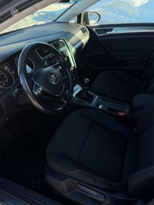 Pelēks Volkswagen Golf 2017 Viļņa, ar dzinēja tilpumu 1.40 L un nobraukumu 147 tūkst. km par 8700 €, foto 6 vietnē AUTOMOTO.COM.LV