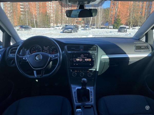 Pelēks Volkswagen Golf 2017 Viļņa, ar dzinēja tilpumu 1.40 L un nobraukumu 147 tūkst. km par 8700 €, foto 7 vietnē AUTOMOTO.COM.LV