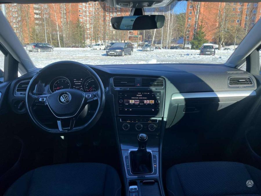 Pelēks Volkswagen Golf 2017 Viļņa, ar dzinēja tilpumu 1.40 L un nobraukumu 147 tūkst. km par 8700 €, foto 7 vietnē AUTOMOTO.COM.LV
