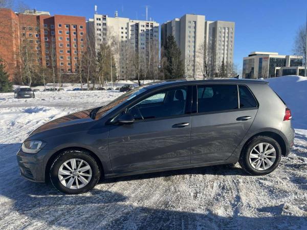Grey Volkswagen Golf 2017 in Vilnius, with an engine capacity of 1.40 L and mileage of 147 thousand km for 8700 €, photo 11 on AUTOMOTO.COM.LV