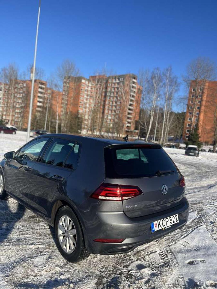Pelēks Volkswagen Golf 2017 Viļņa, ar dzinēja tilpumu 1.40 L un nobraukumu 147 tūkst. km par 8700 €, foto 12 vietnē AUTOMOTO.COM.LV
