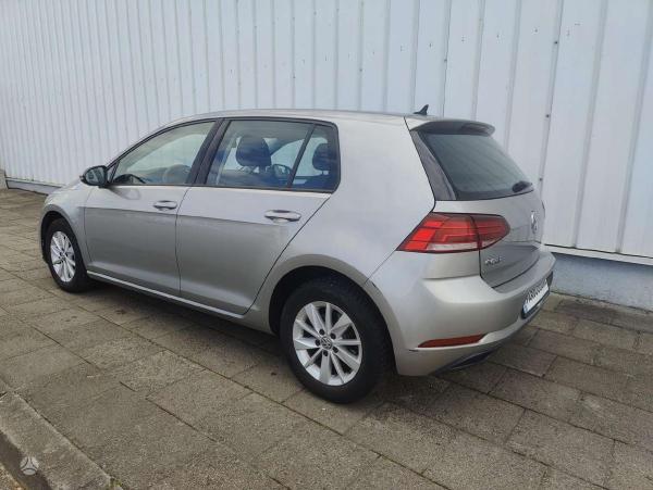 Pelēks Volkswagen Golf 2017 Viļņa, ar dzinēja tilpumu 1.40 L un nobraukumu 224 tūkst. km par 7600 €, foto 2 vietnē AUTOMOTO.COM.LV