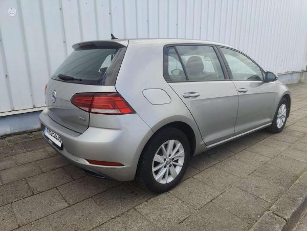 Pelēks Volkswagen Golf 2017 Viļņa, ar dzinēja tilpumu 1.40 L un nobraukumu 224 tūkst. km par 7600 €, foto 5 vietnē AUTOMOTO.COM.LV