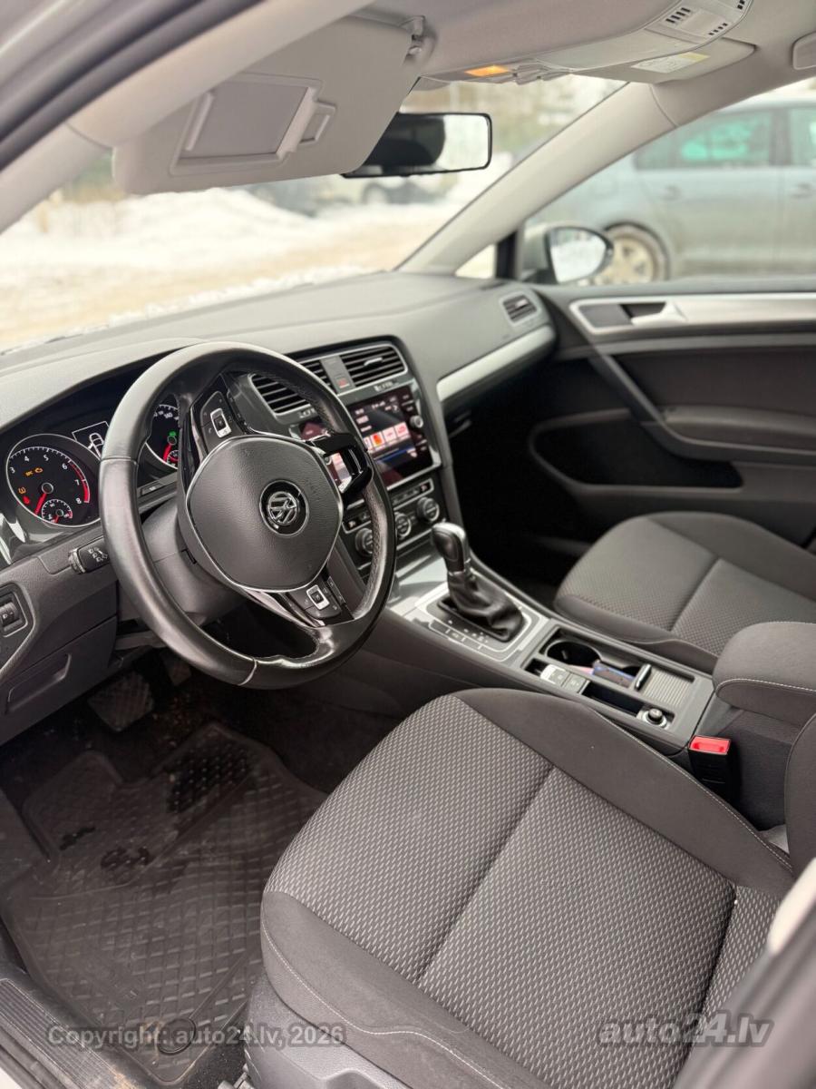 Grey Volkswagen Golf 2017 in Tallinn, with an engine capacity of 1.40 L and mileage of 124 thousand km for 12400 €, photo 10 on AUTOMOTO.COM.LV