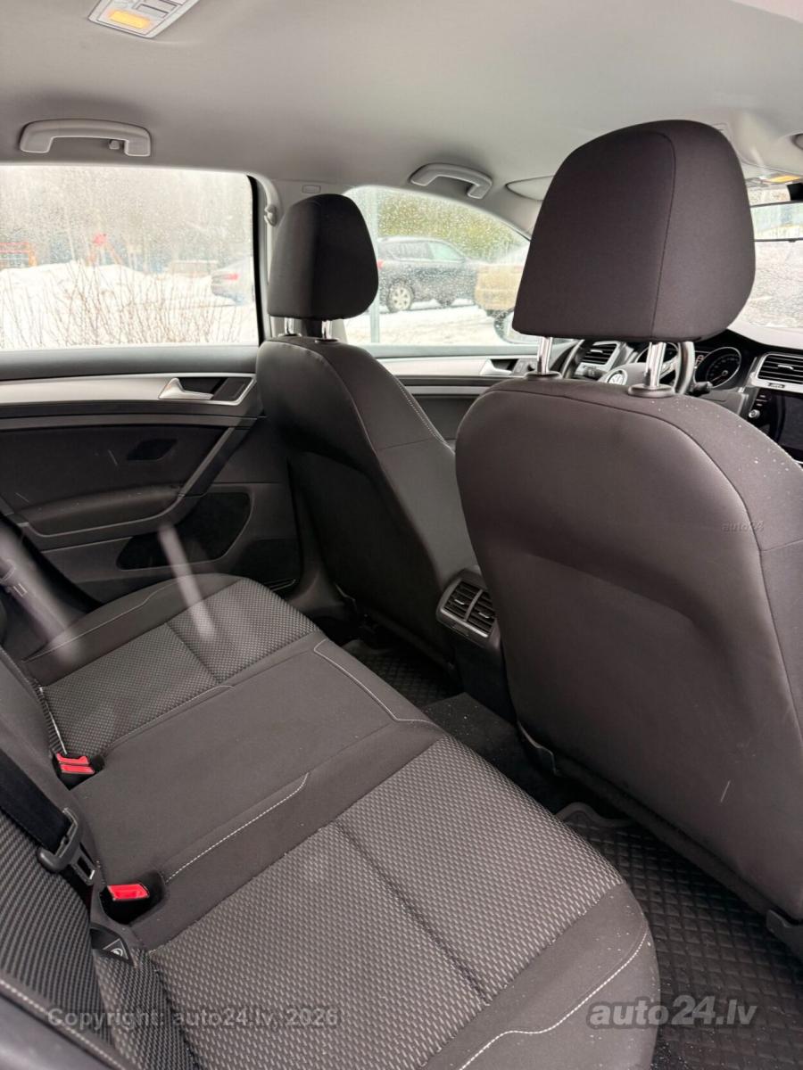 Grey Volkswagen Golf 2017 in Tallinn, with an engine capacity of 1.40 L and mileage of 124 thousand km for 12400 €, photo 11 on AUTOMOTO.COM.LV