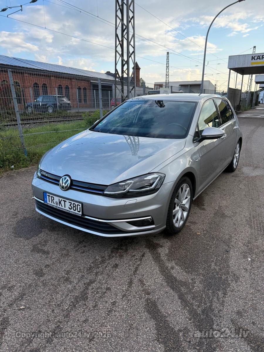 Pelēks Volkswagen Golf 2017 Tallina, ar dzinēja tilpumu 1.50 L un nobraukumu 138 tūkst. km par 13750 €, foto 1 vietnē AUTOMOTO.COM.LV