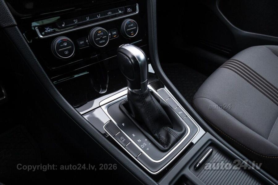 Pelēks Volkswagen Golf 2017 Rīga, ar dzinēja tilpumu 1.40 L un nobraukumu 171 tūkst. km par 11700 €, foto 14 vietnē AUTOMOTO.COM.LV