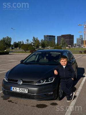 Grey Volkswagen Golf 2017 in Riga, with an engine capacity of 1.40 L and mileage of 207 thousand km for 11250 €, photo  on AUTOMOTO.COM.LV