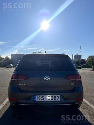 Grey Volkswagen Golf 2017 in Riga, with an engine capacity of 1.40 L and mileage of 207 thousand km for 11250 €, photo 5 on AUTOMOTO.COM.LV
