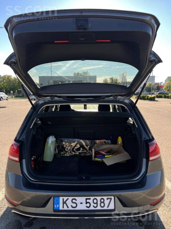 Pelēks Volkswagen Golf 2017 Rīga, ar dzinēja tilpumu 1.40 L un nobraukumu 207 tūkst. km par 11250 €, foto 7 vietnē AUTOMOTO.COM.LV