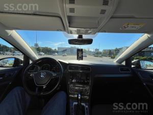 Grey Volkswagen Golf 2017 in Riga, with an engine capacity of 1.40 L and mileage of 207 thousand km for 11250 €, photo 9 on AUTOMOTO.COM.LV