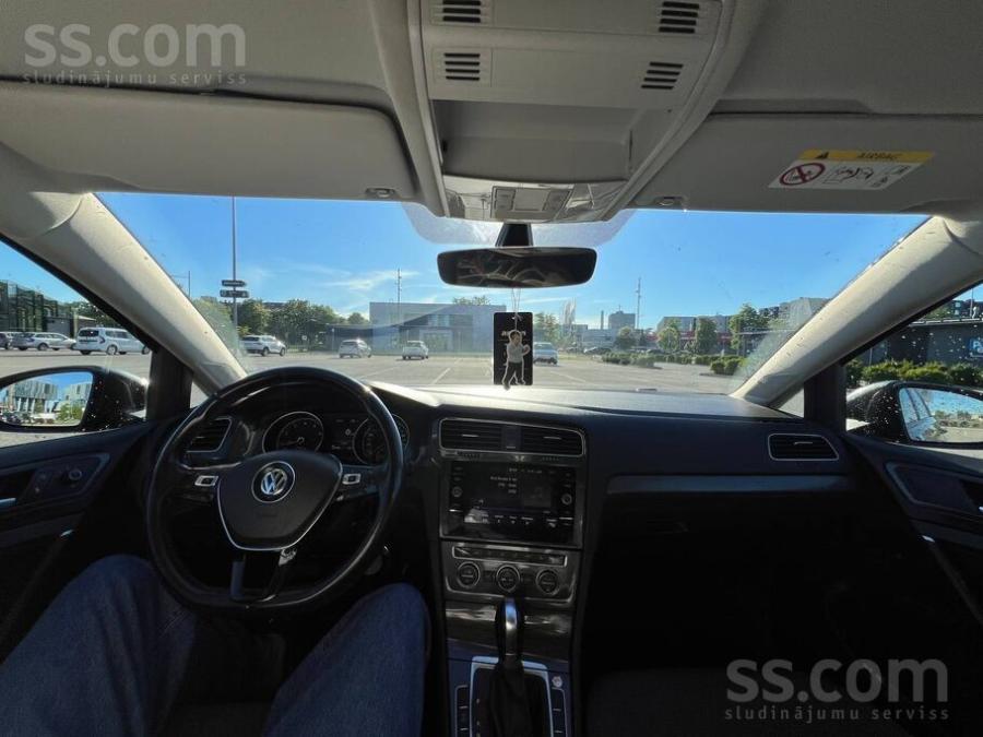 Grey Volkswagen Golf 2017 in Riga, with an engine capacity of 1.40 L and mileage of 207 thousand km for 11250 €, photo 9 on AUTOMOTO.COM.LV