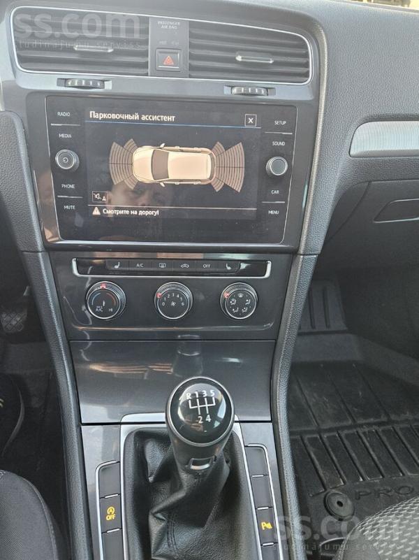 Pelēks Volkswagen Golf 2017 Rīga, ar dzinēja tilpumu 1.60 L un nobraukumu 141 tūkst. km par 8800 €, foto 7 vietnē AUTOMOTO.COM.LV