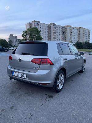 Grey Volkswagen Golf 2017 in Kaunas, with an engine capacity of 1.60 L and mileage of 520 thousand km for 3600 €, photo 5 on AUTOMOTO.COM.LV