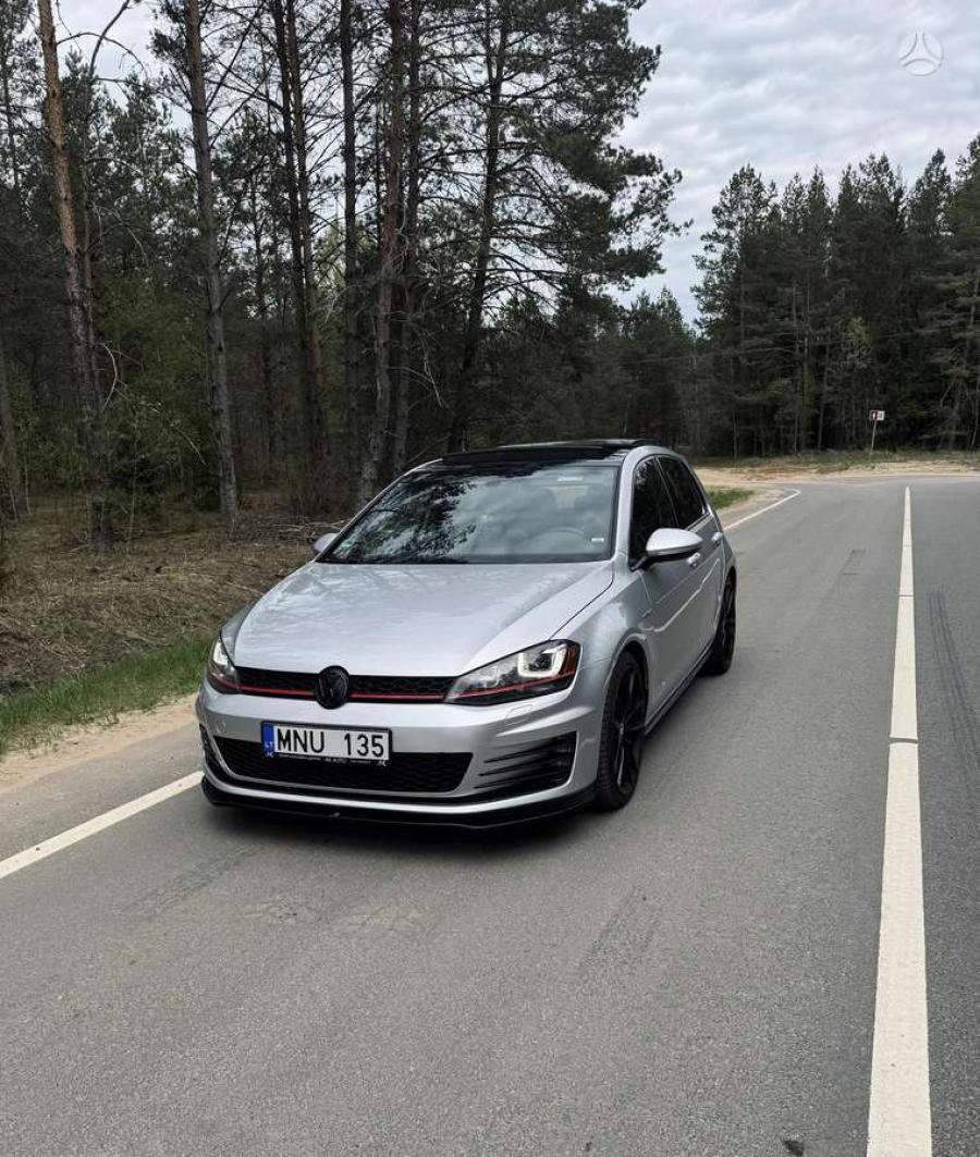 Grey Volkswagen Golf 2017 in Kazlu Ruda, with an engine capacity of 1.98 L and mileage of 125 thousand km for 16499 €, photo 1 on AUTOMOTO.COM.LV