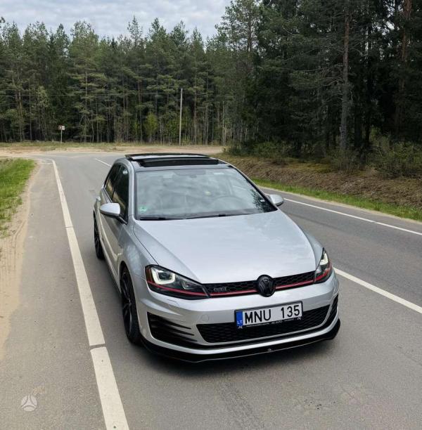 Grey Volkswagen Golf 2017 in Kazlu Ruda, with an engine capacity of 1.98 L and mileage of 125 thousand km for 16499 €, photo 2 on AUTOMOTO.COM.LV
