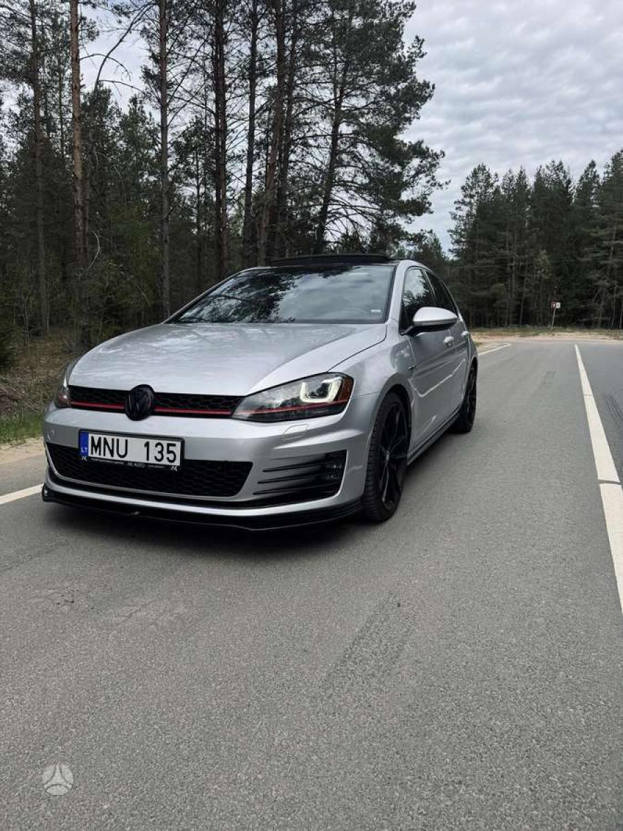 Grey Volkswagen Golf 2017 in Kazlu Ruda, with an engine capacity of 1.98 L and mileage of 125 thousand km for 16499 €, photo 4 on AUTOMOTO.COM.LV